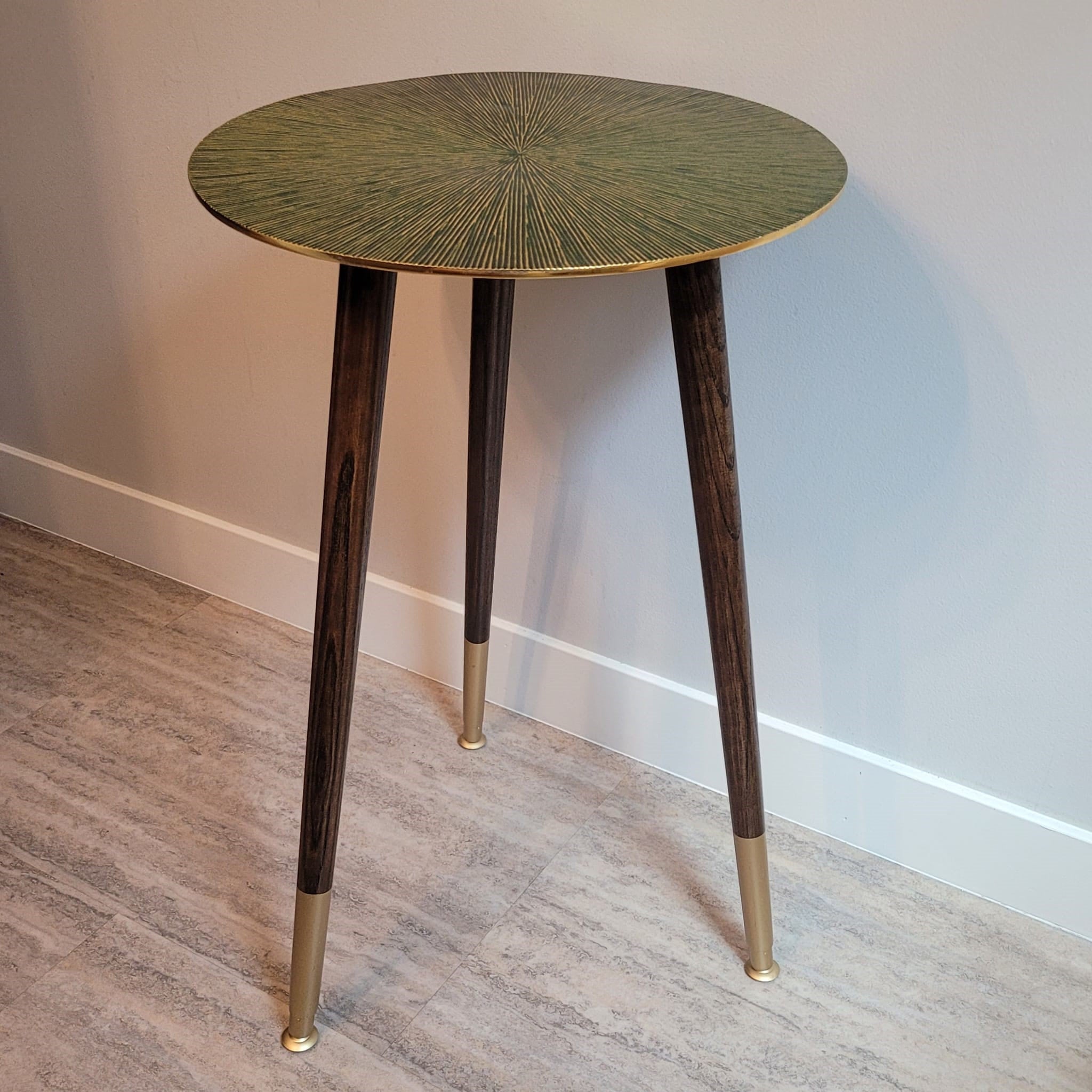 Elphaba Retro Three Legged Green and Gold Table | The Farmhemian