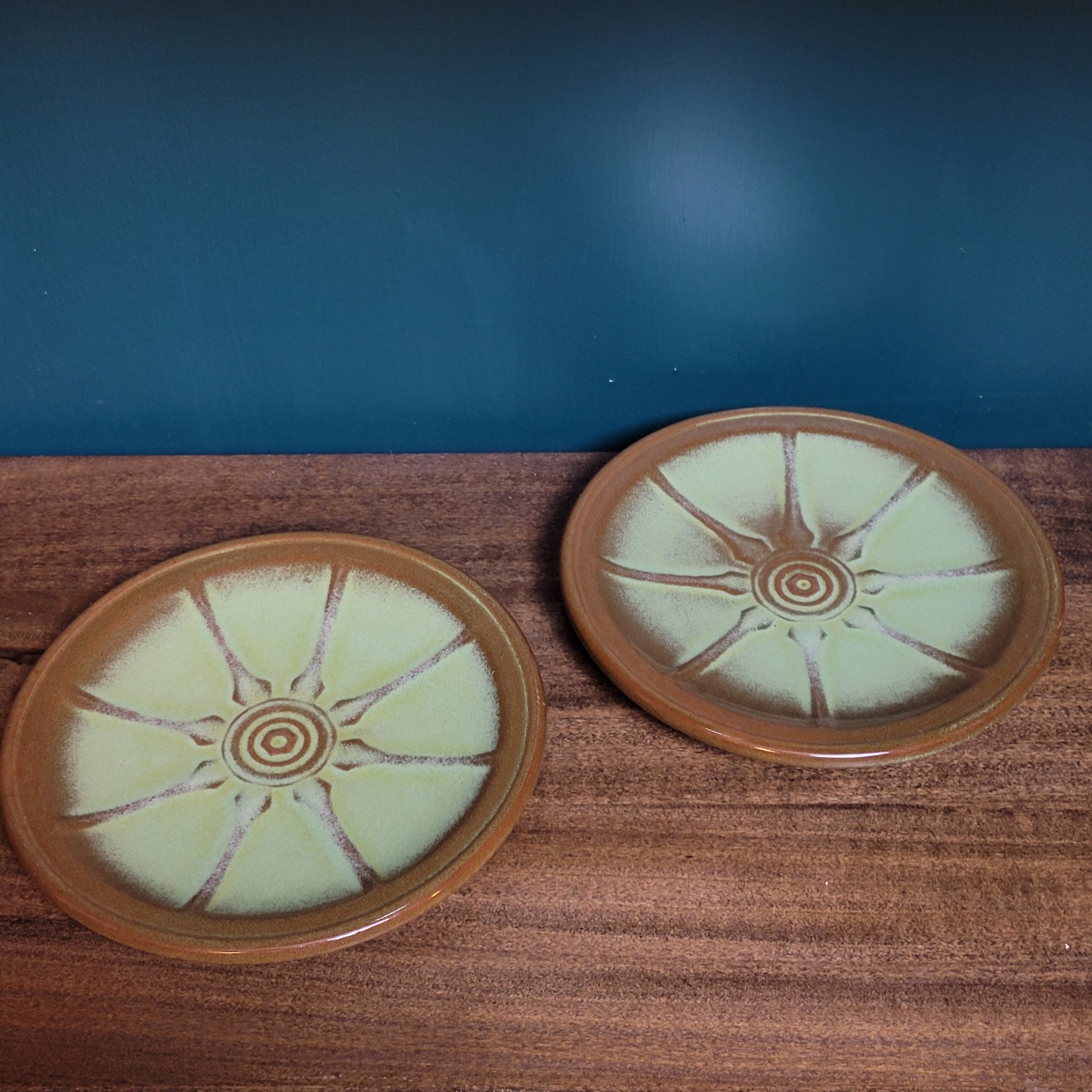 Vintage Frankoma Pottery Green Plates - Set of 2 | The Farmhemian